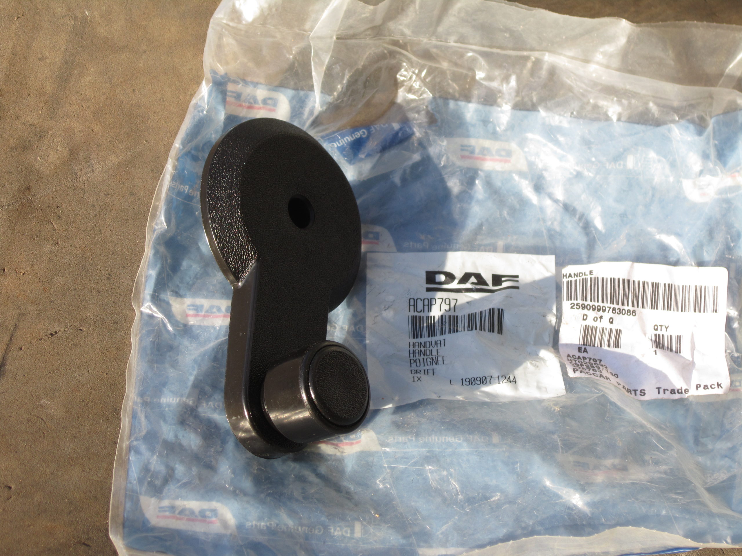 KAL5002 & ACAP797 DAF window winder handle – khaki.co.uk